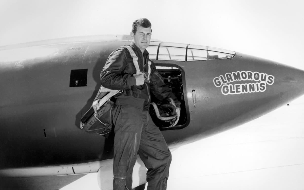 Chuck Yeager, the man with the 'right stuff,' is dead at 97 - Vicksburg ...
