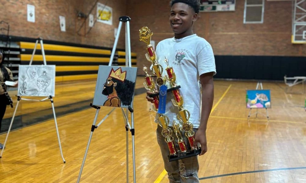 Vicksburg student Arthur Davis Jr. honored at BOMA meeting for victory ...